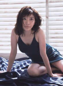 【画像70枚】篠原涼子の胸が美しすぎる！最高レベルです | 芸能人の画像まとめサイト『aigazo(アイガゾ)』