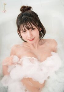 【画像105枚】えなこの胸が美しすぎる！最高レベルです | 芸能人の画像まとめサイト『aigazo(アイガゾ)』