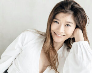 【画像70枚】篠原涼子の胸が美しすぎる！最高レベルです | 芸能人の画像まとめサイト『aigazo(アイガゾ)』