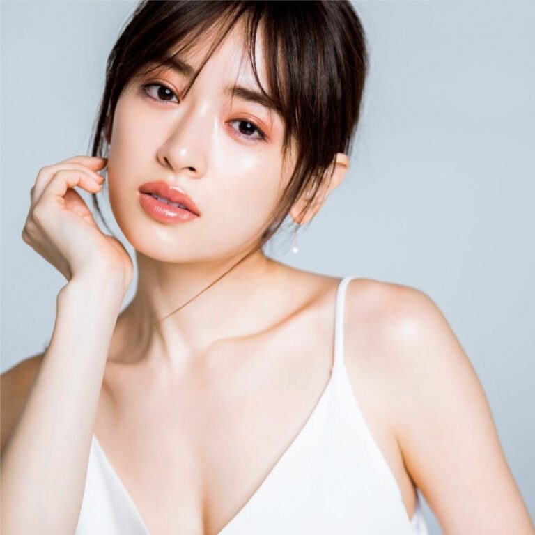 【画像133枚】泉里香の胸が美しすぎる！最高レベルです | 芸能人の画像まとめサイト『aigazo(アイガゾ)』