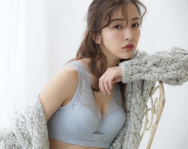 【画像186枚】板野友美の胸が美しすぎる！最高レベルです | 芸能人の画像まとめサイト『aigazo(アイガゾ)』