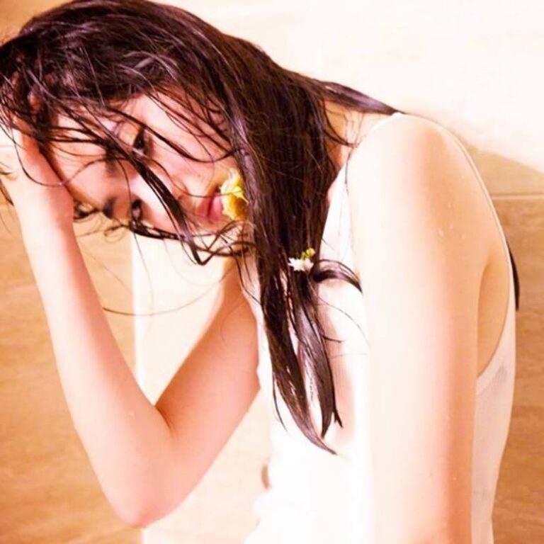 【画像70枚】小松菜奈の胸が美しすぎる！最高レベルです | 芸能人の画像まとめサイト『aigazo(アイガゾ)』