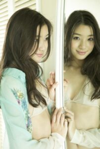 【画像136枚】足立梨花の胸が美しすぎる！最高レベルです | 芸能人の画像まとめサイト『aigazo(アイガゾ)』