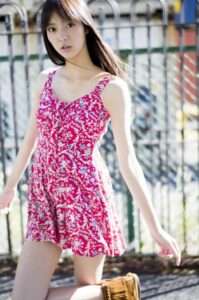 【画像70枚】新川優愛の胸が美しすぎる！最高レベルです | 芸能人の画像まとめサイト『aigazo(アイガゾ)』