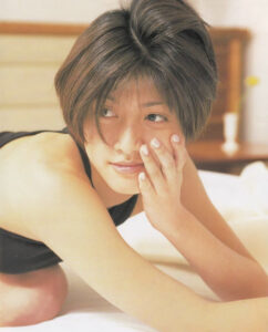 【画像50枚】内田有紀の胸が美しすぎる！最高レベルです | 芸能人の画像まとめサイト『aigazo(アイガゾ)』