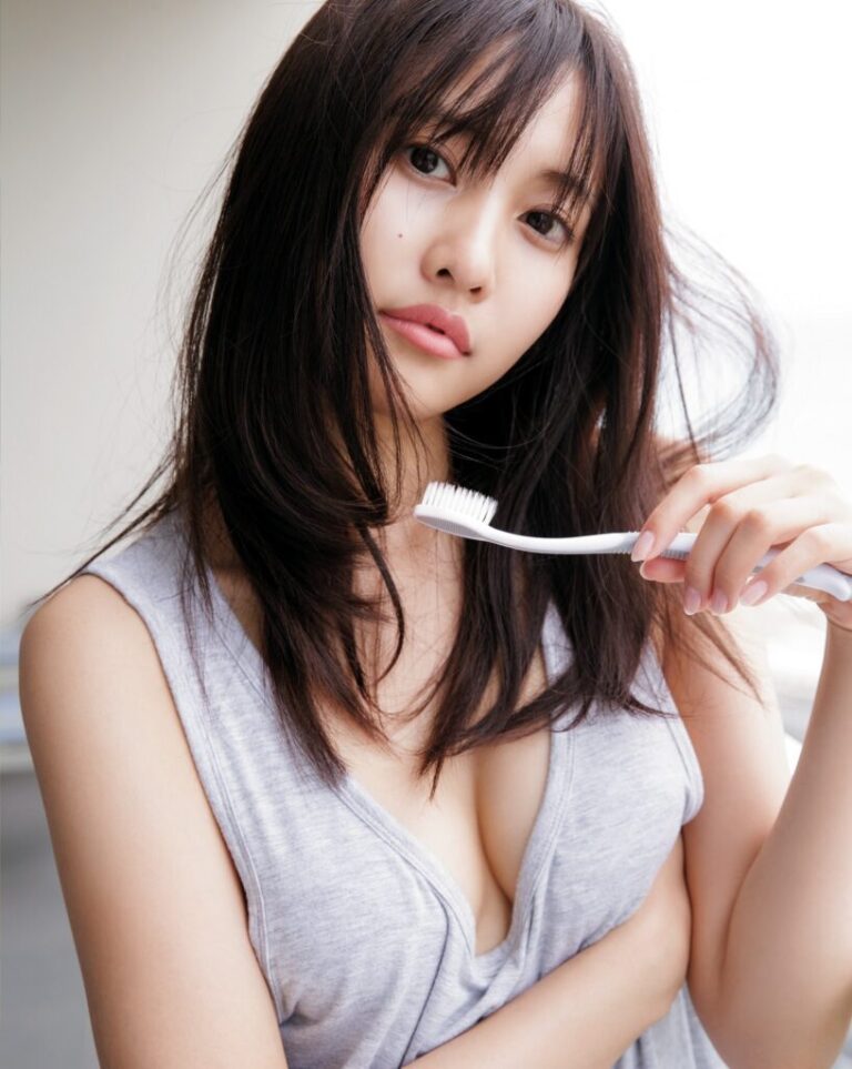 【画像210枚】佐野ひなこの胸が美しすぎる！最高レベルです | 芸能人の画像まとめサイト『aigazo(アイガゾ)』