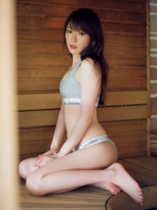 【画像40枚】高山一実の胸が美しすぎる！最高レベルです | 芸能人の画像まとめサイト『aigazo(アイガゾ)』