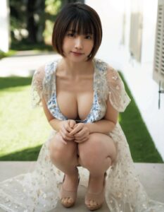 【画像225枚】えなこの胸が美しすぎる！最高レベルです | 芸能人の画像まとめサイト『aigazo(アイガゾ)』