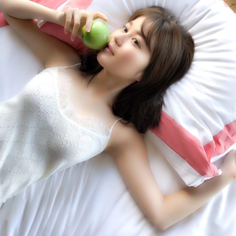 【画像74枚】生田絵梨花の胸が美しすぎる！最高レベルです | 芸能人の画像まとめサイト『aigazo(アイガゾ)』