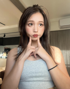 【画像54枚】ばんばんざいるなの胸が美しすぎる！最高レベルです | 芸能人の画像まとめサイト『aigazo(アイガゾ)』