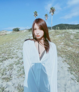 【画像54枚】ばんばんざいるなの胸が美しすぎる！最高レベルです | 芸能人の画像まとめサイト『aigazo(アイガゾ)』