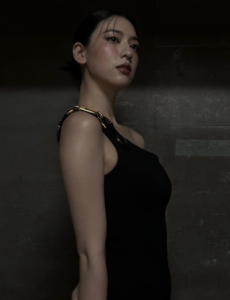 【画像68枚】三吉彩花の胸が美しすぎる！最高レベルです | 芸能人の画像まとめサイト『aigazo(アイガゾ)』